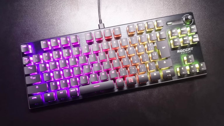 【ROCCAT Vulcan TKL レビュー】手首の疲れない絶妙な薄さ。機能性と高級感を両立したゲーミングキーボード！ | ガジェビーム
