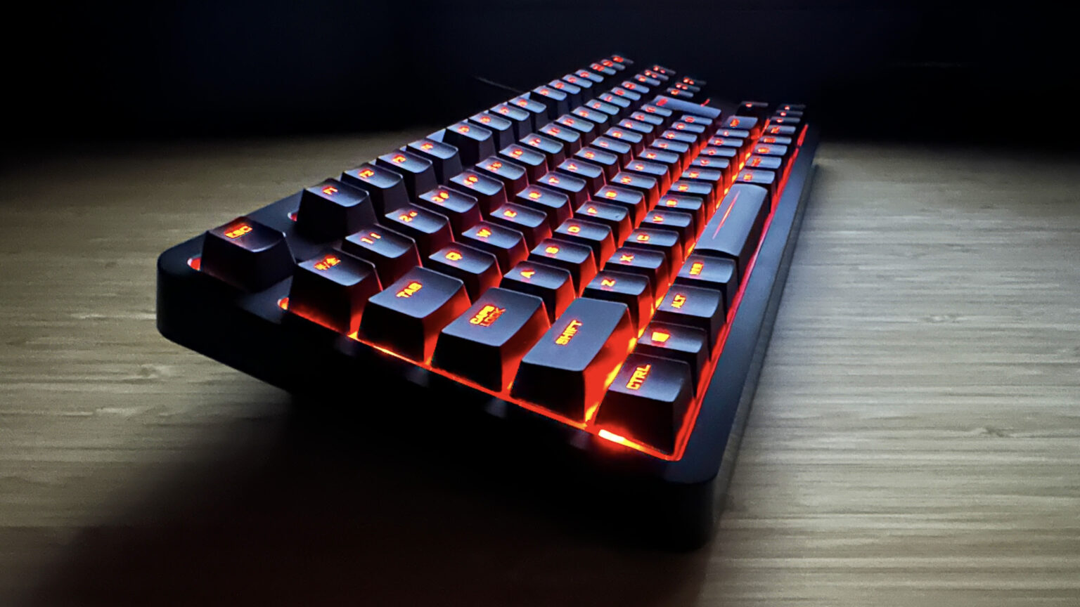 【エレコム ECTK-G01UKBK レビュー】価格破壊だ！茶軸を安く楽しめるゲーミングキーボード。 | ガジェビーム