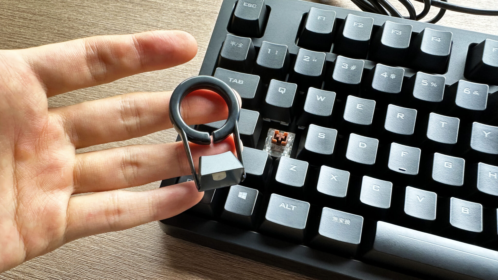 【エレコム ECTK-G01UKBK レビュー】価格破壊だ！茶軸を安く楽しめるゲーミングキーボード。 | ガジェビーム