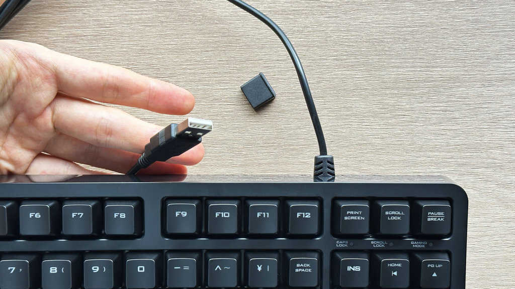 【エレコム ECTK-G01UKBK レビュー】価格破壊だ！茶軸を安く楽しめるゲーミングキーボード。 | ガジェビーム