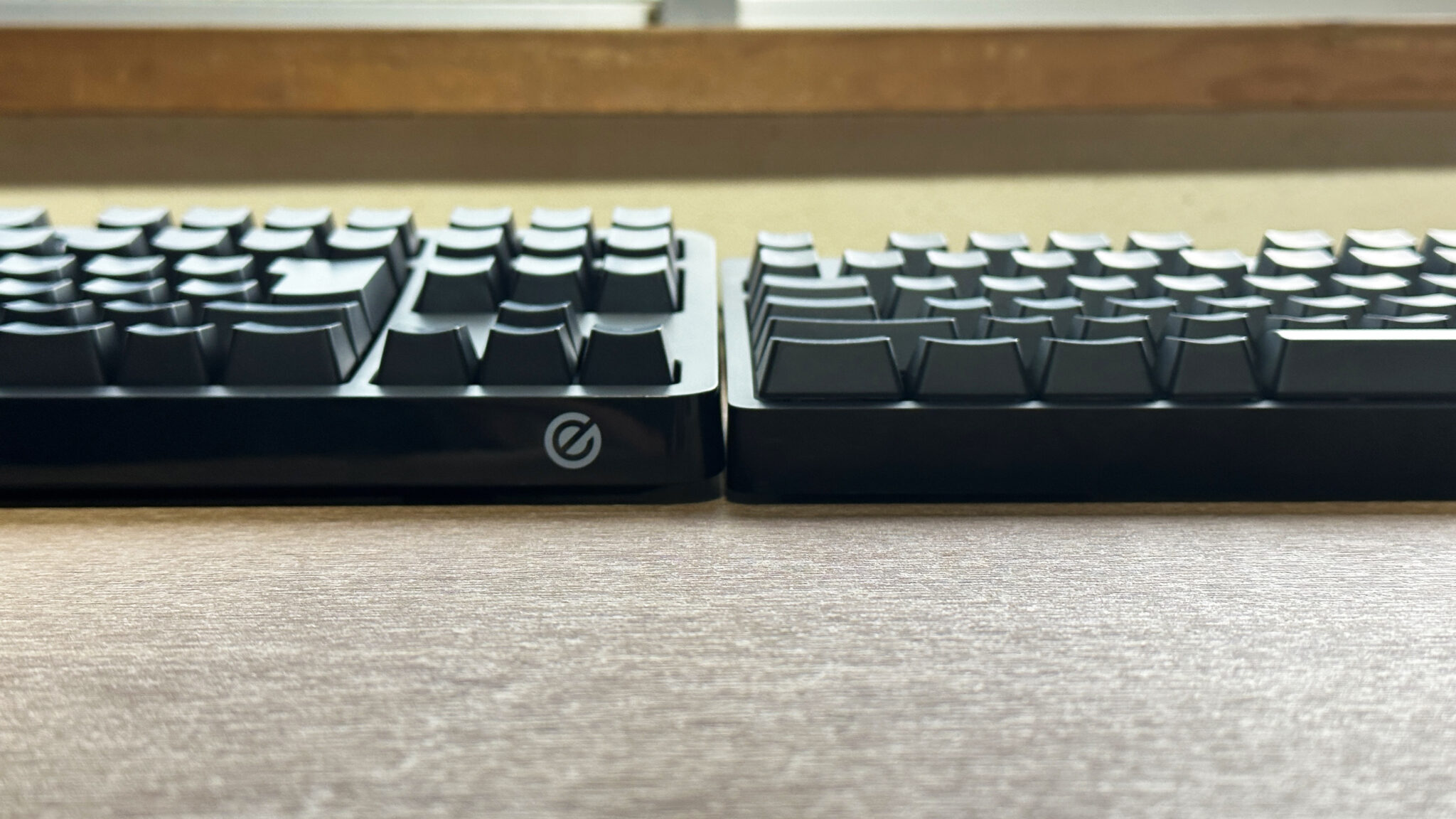 【エレコム ECTK-G01UKBK レビュー】価格破壊だ！茶軸を安く楽しめるゲーミングキーボード。 | ガジェビーム